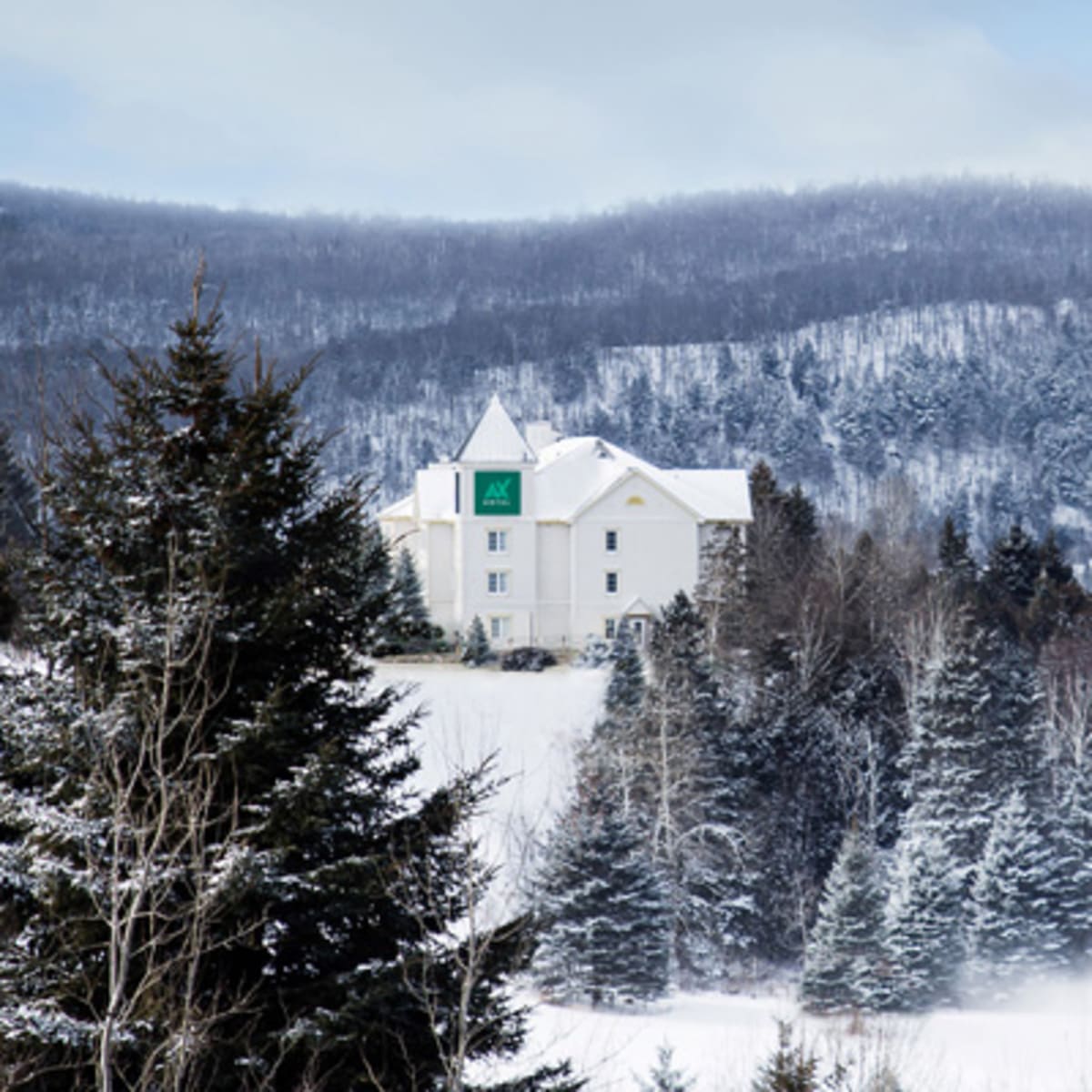 Treat yourself to fresh air and relaxation in Mont-Tremblant this ...